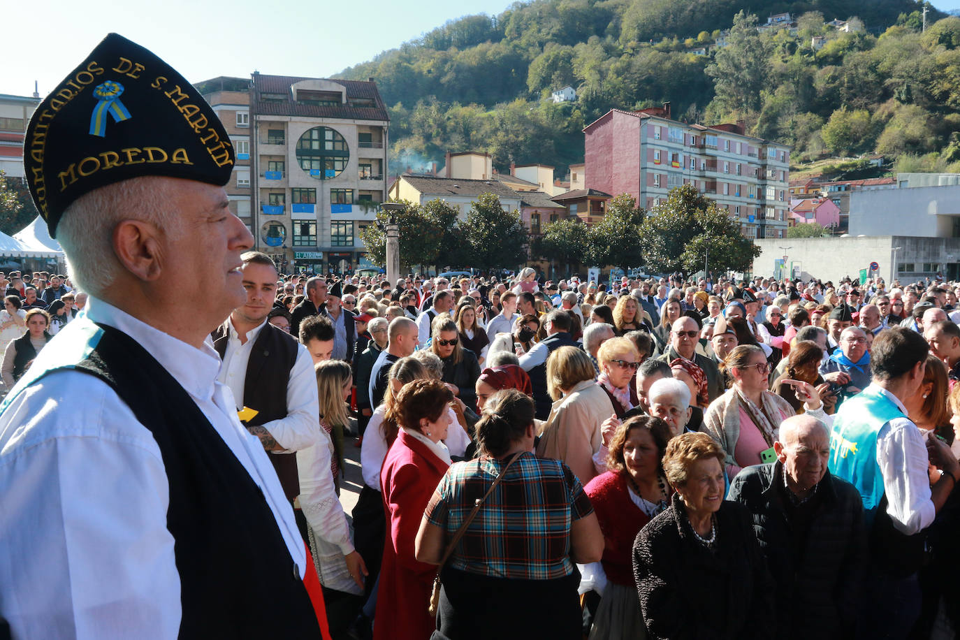 Fotos: La fiesta de los Humanitarios llena las calles de Moreda | El ...