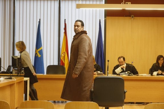 Suspendido El Juicio Al Santero Cubano Por Un Fallo En La Instrucción El Comercio 