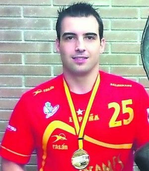 El Montpellier también se interesa por el gijonés Carlos Ruesga | El ...